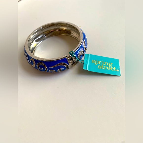 Spring Street | Jewelry | Spring Street Hinged Bangle Bracelet Pretty ...